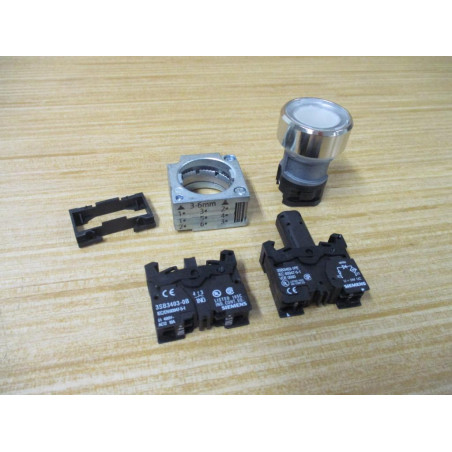 Siemens 3SB3 645-0AA71-0CC0 Clear 3SB36450AA710CC0 Complete - New No Box