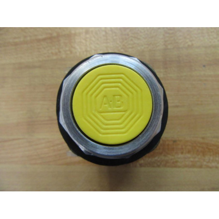 Allen Bradley 800T-A9D1 Push Button Yellow - New No Box