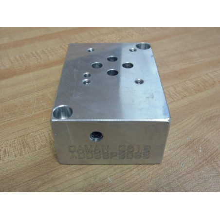 Daman AD03SPSB6S Hydraulic Subplate - Used