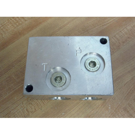 Daman AD03SPSB6S Hydraulic Subplate - Used