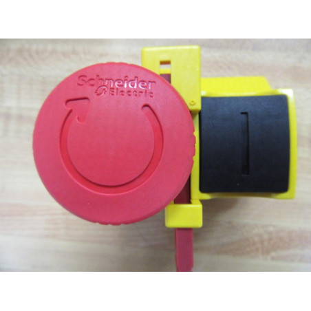 Square DSchneider GV2K04 Emergency Stop Push Button - New No Box