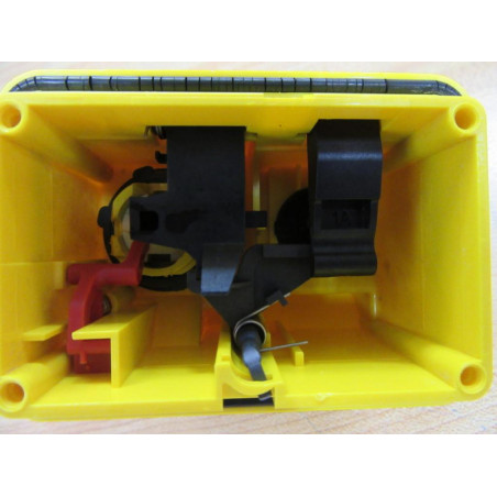 Square DSchneider GV2K04 Emergency Stop Push Button - New No Box