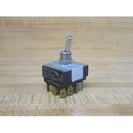 Carling 34HP-250VAC Toggle Switch 34HP250VAC - New No Box