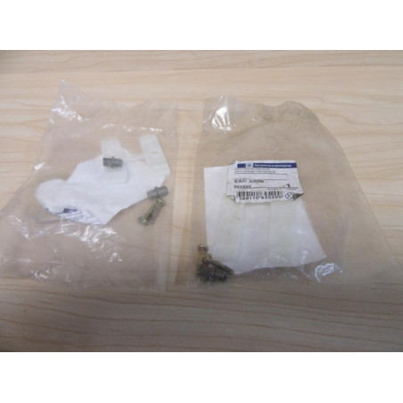 Telemecanique XAC A009 Lockdown Kit XACA009 (Pack of 2)