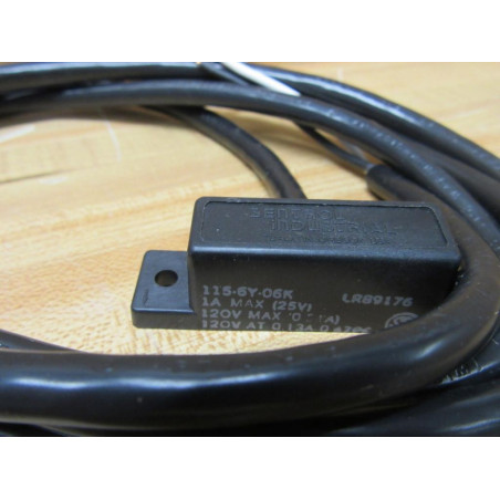 Sentrol 115-6Y-06K Safety Interlock Switch 1156Y06K