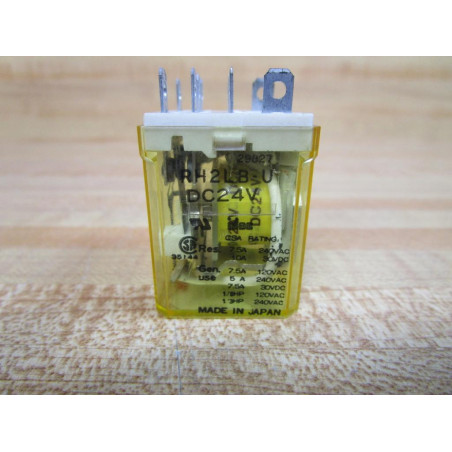 IDEC RH2LB-U-DC24V Latch Relay RH2LBUDC24V (Pack of 2) - Used