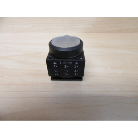 Siemens 3SB3001-0AA71 Push Button Switch - New No Box