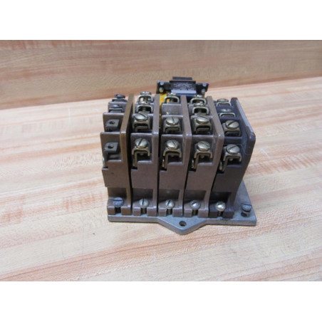 Joslyn Clark Controls 5UU6-76 Relay 7305 PMA 120V 60CYC - Used
