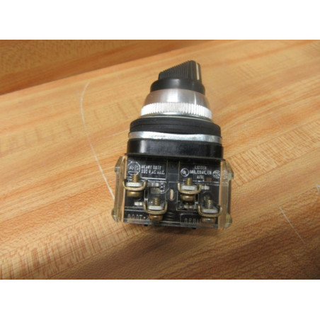Allen Bradley 800T-H2 Selector Switch 800TH2 Series A W800T-XA