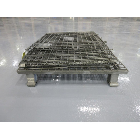 Lyon 32" x 39-12" x 33" Folding Wire Container Bin Gaylord - Used