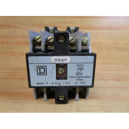 Square D 8501-X0-80 Relay 8501-XO-80 Cracked Housing 24V 60Hz - Used