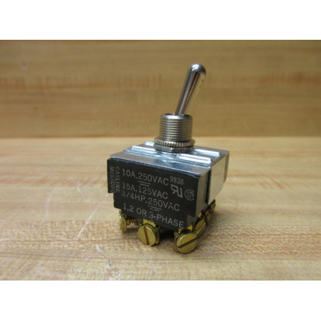 Carling 34HP-250VAC Toggle Switch 34HP250VAC WScrews - New No Box