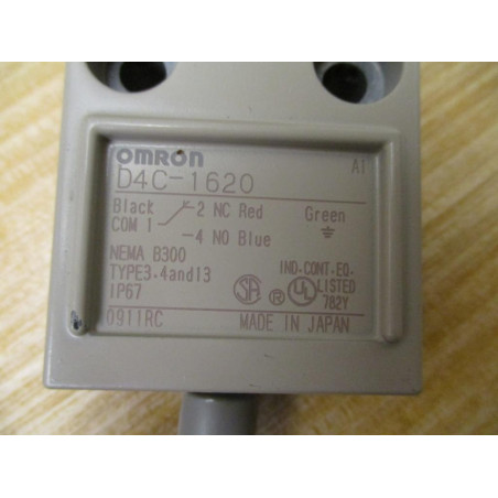 Omron D4C-1620 Limit Switch WRoller D4C1620 WO Roller Lever - New No Box
