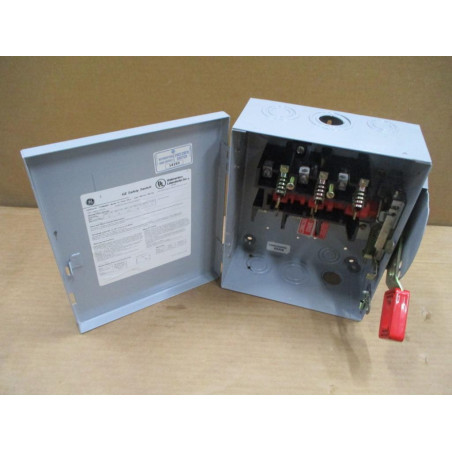 General Electric THN3361 Safety Switch GE - Used