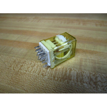 IDEC RY4S-ULC-AC120V Relay RY4S-ULC-120V AC 120VAC - New No Box