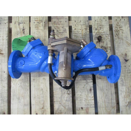 Watts 909-LF 2-12 RPZ Backflow Preventer 909-Large - New No Box