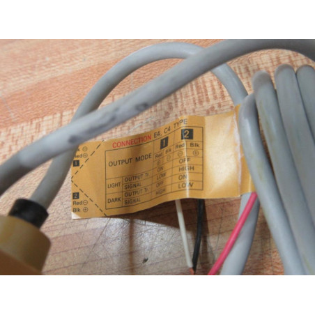 Omron E3S-R1E4 Photoelectric Switch E3SR1E4