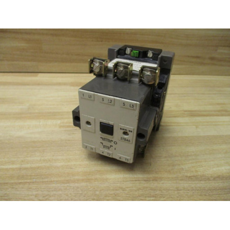 Siemens 3TB46 17-0A Contactor 110V 60Hz, 92V 50HZ - Used