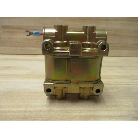 Skinner Valve V935LB2100 4-Way Solenoid Valve - Used
