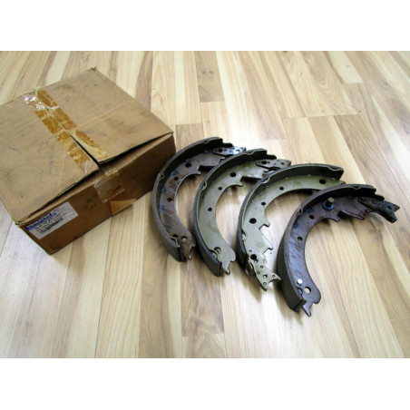 Komatsu 3EB-30-A31180 BX Brake Shoe Kit L720