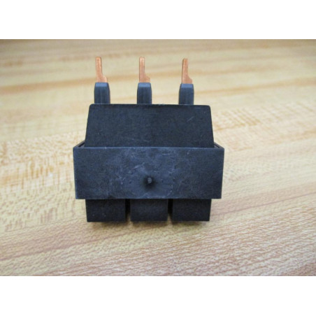 Allen Bradley 140M-C-WTEN BusBar Feeder Terminal 140MCWTEN