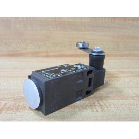 Schmersal TV14H 236-20Z-M20-1807 Limit Switch wo Cover - New No Box