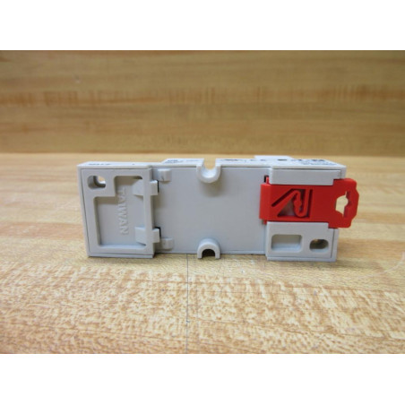 Eaton D7PAA Relay Socket - New No Box