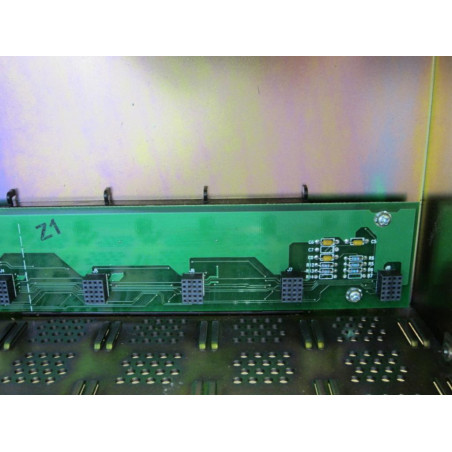 Honeywell 900R08-0001 HC900 Controller 8 IO Slot Rack 900R080001 - Used