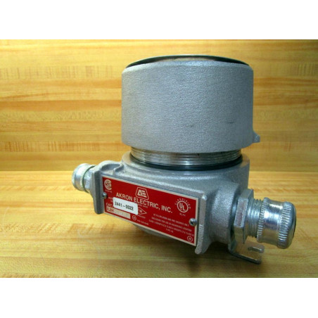 Akron Electric 2441-0022 Explosion Proof Enclosure XJIHS1-6K Dual Conn. - Used