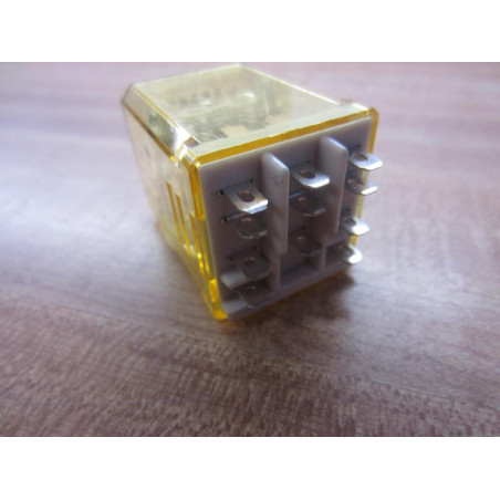 IDEC RR3B-U-DC24V Relay RR3B-U-24V DC - New No Box
