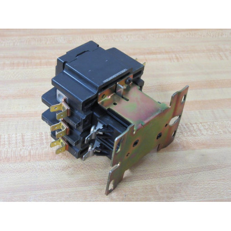 Furnas 42EE35AF106 Contactor 75D56630-F - New No Box