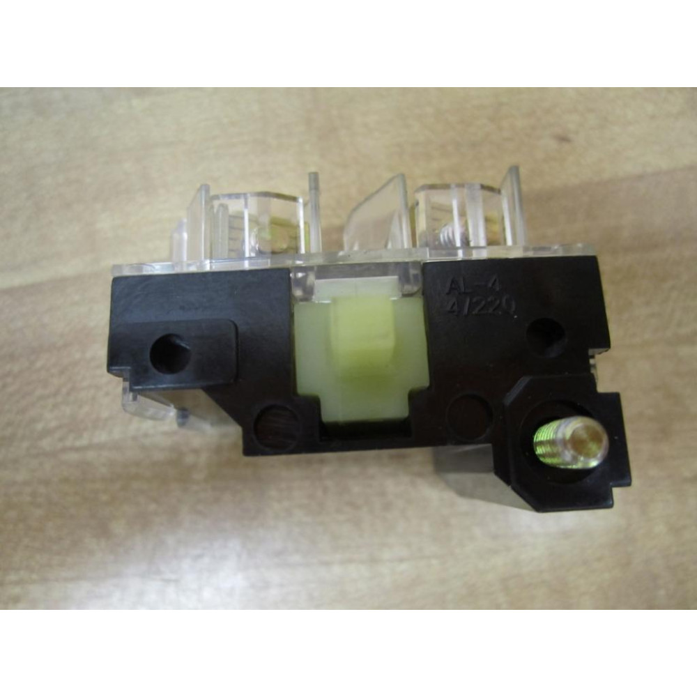 GE General Electric CR104PXC91 Contact Block wTerminal Cover - Used