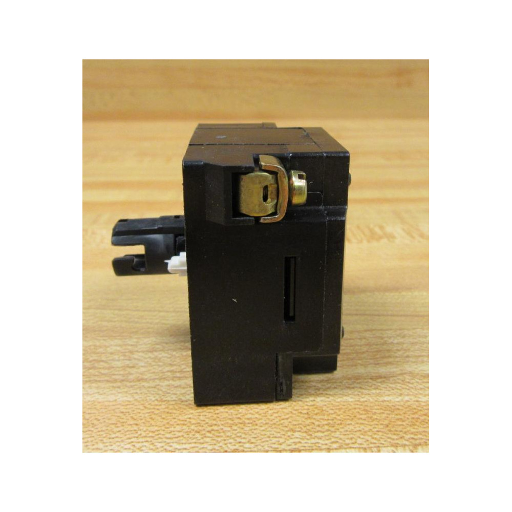 General Electric CR104PXG48 Full Voltage Socket With Lamp WO Lamp - New ...