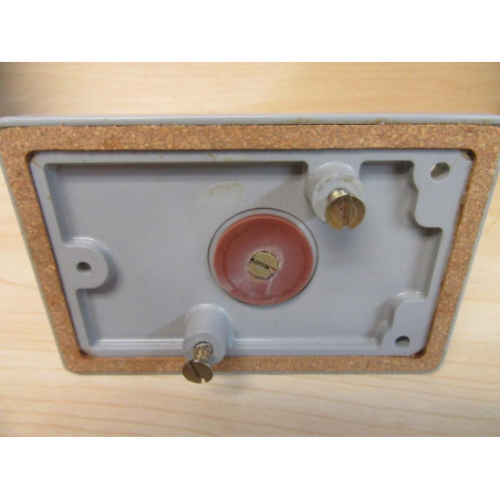 General Electric CR2940NP611L Push Button Switch - Used