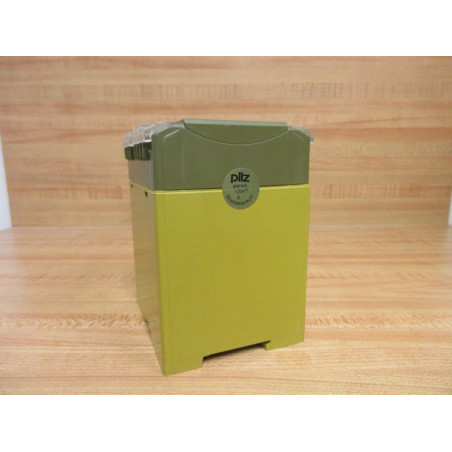 Pilz PNOZ V 30S 24 VDC 47490 Safety Relay PNOZV30S24VDC47490 WO ...