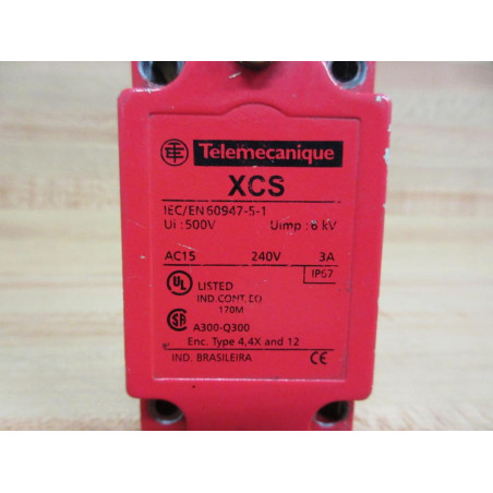 Telemecanique XCS-A703 Limit Switch XCSA703 071888 - Used