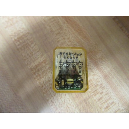IDEC RY4S-ULC-DC24V Relay RY4S-ULC-24V DC 24VDC WO Clip - New No Box