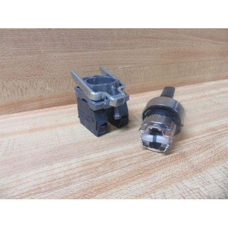 Telemecanique XB4-BD21 Schneider Selector Switch XB4BD21 2) ZBE-101 ...