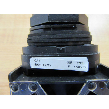 Allen Bradley 800H-AR2AY Push Button Switch