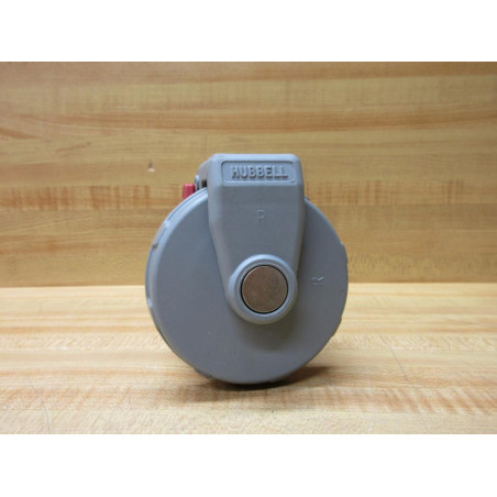 Hubbell 420C7W IEC Pin And Sleeve Device - New No Box