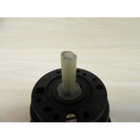 Klockner Moeller T0-4-8213E Selector Switch TO-4-8213E - Parts Only