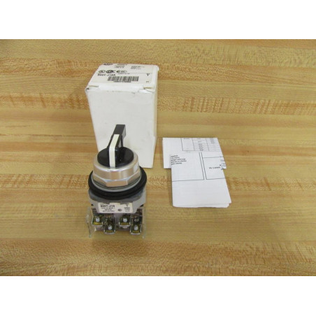 Allen Bradley 800T-J18A Selector Switch